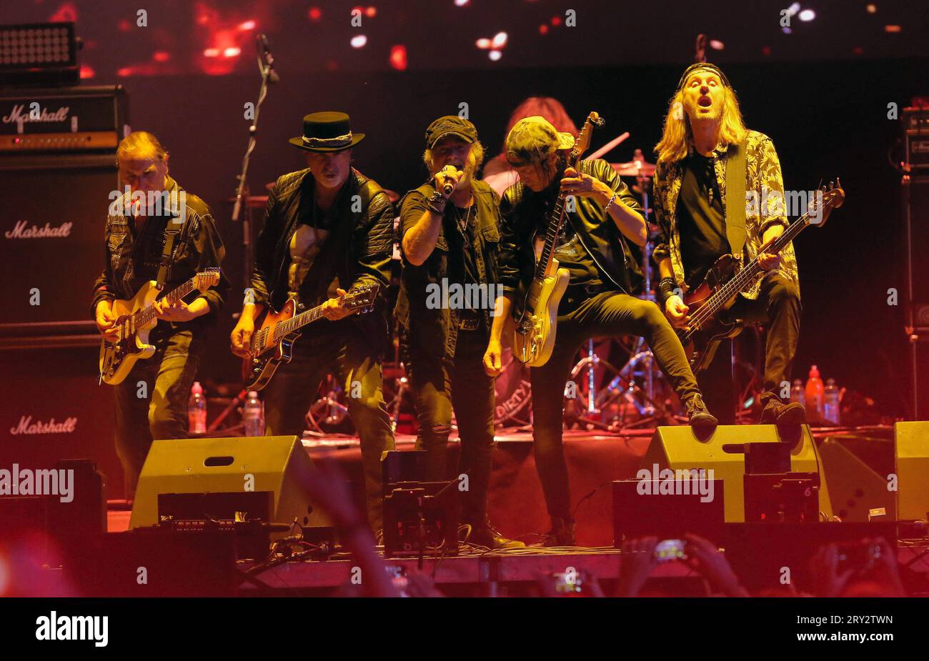 Krokus am Riverside Festival. Von links: Fernando von Arb, Mark Kohler ...