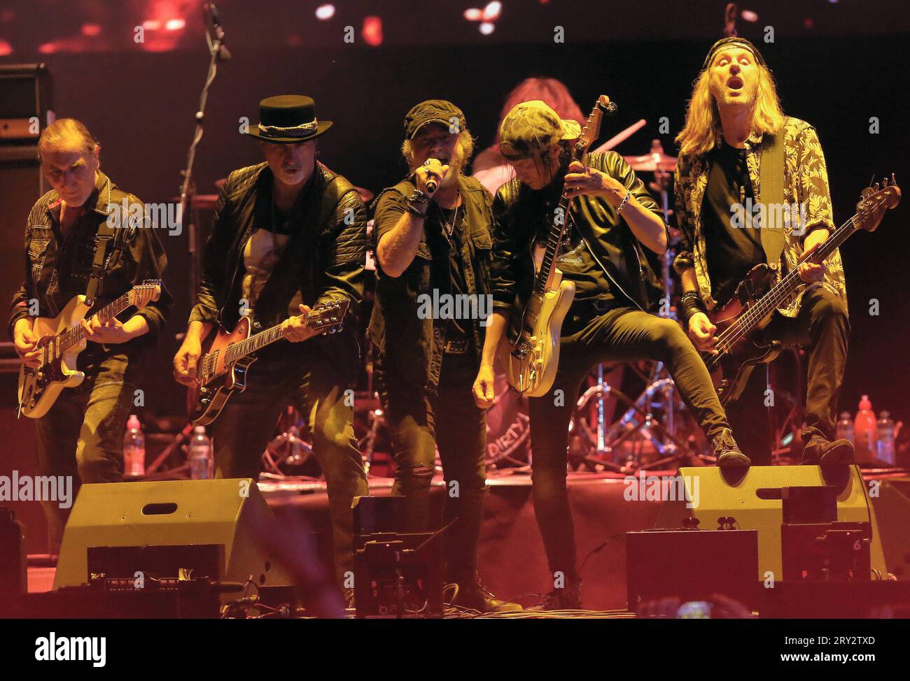 Krokus am Riverside Festival. Von links: Fernando von Arb, Mark Kohler ...