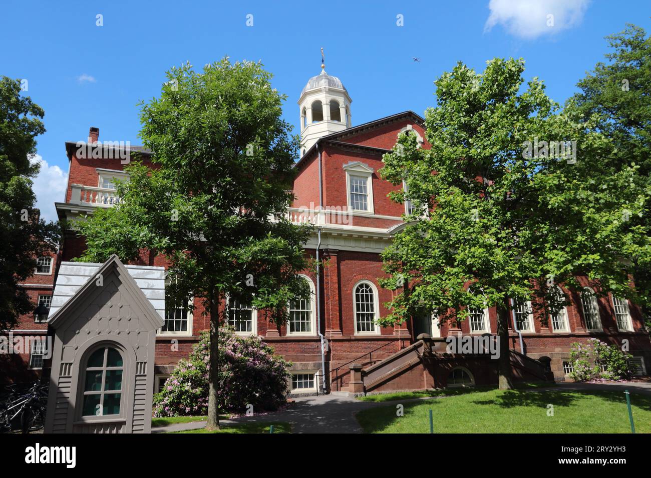 Harvard College. Harvard University campus architecture. Cambridge ...