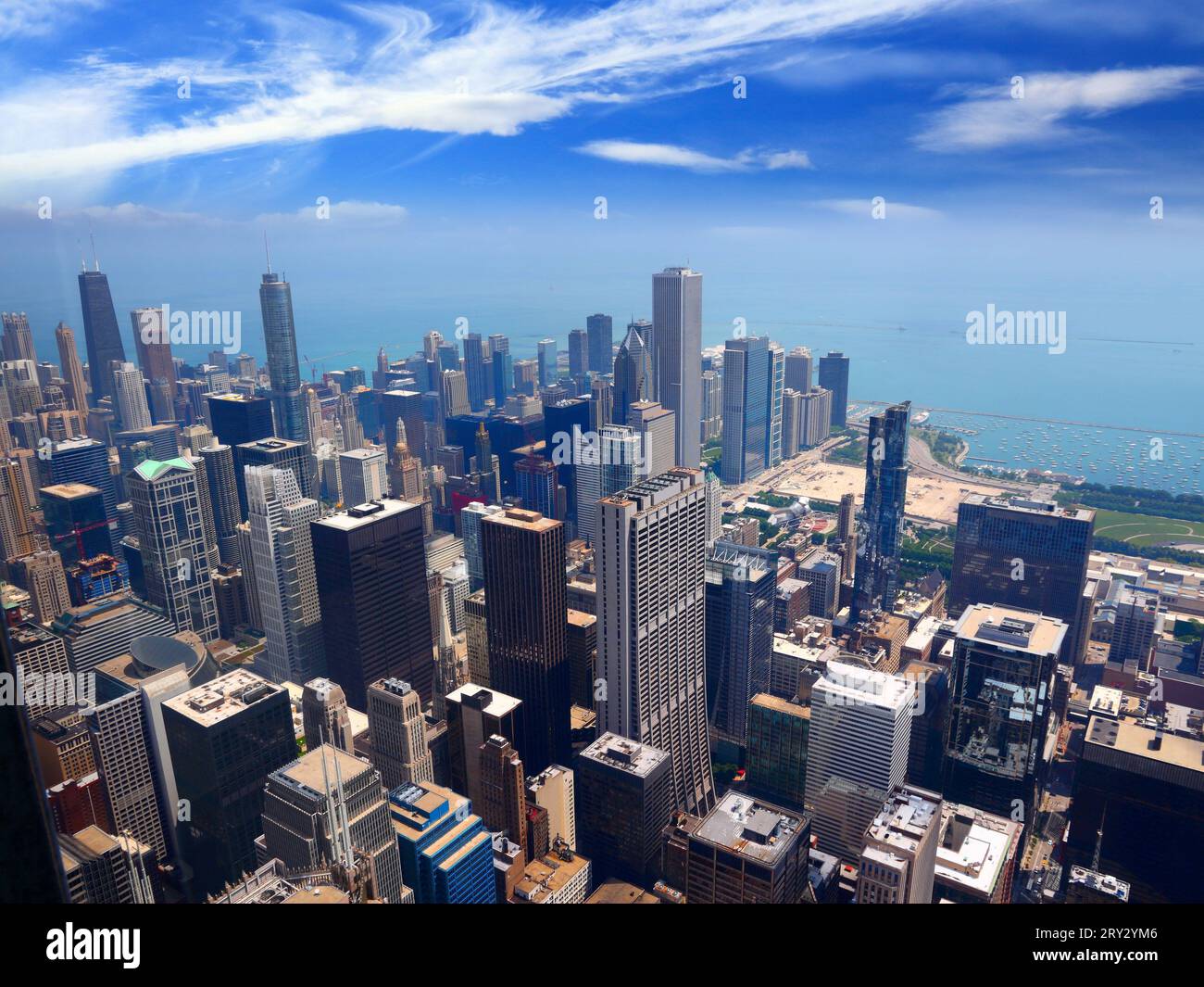 Chicago cityscape in the daytime hi-res stock photography and images ...