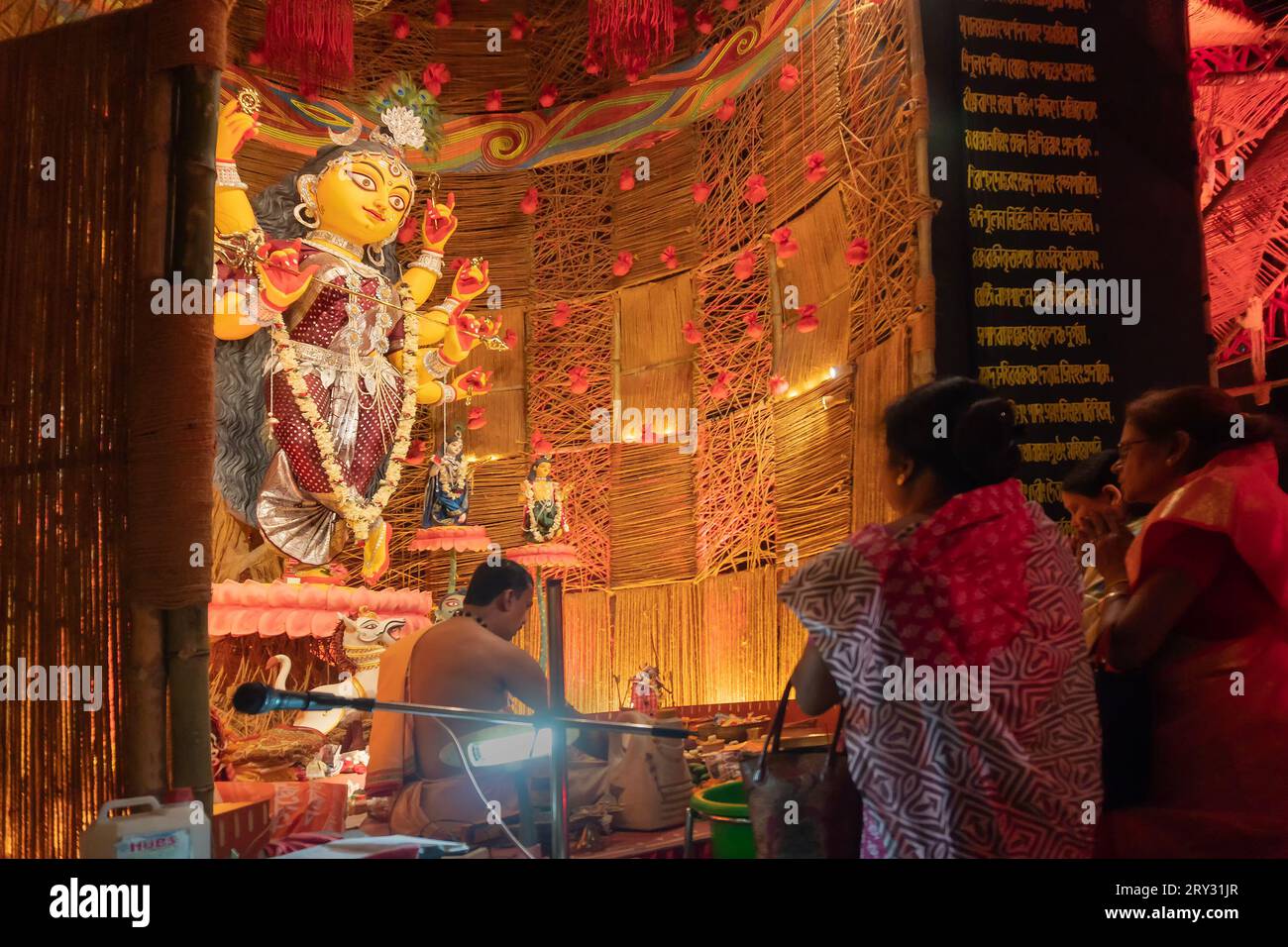 Howrah, West Bengal, India - 3rd October, 2022 : Hindu Purohit ...