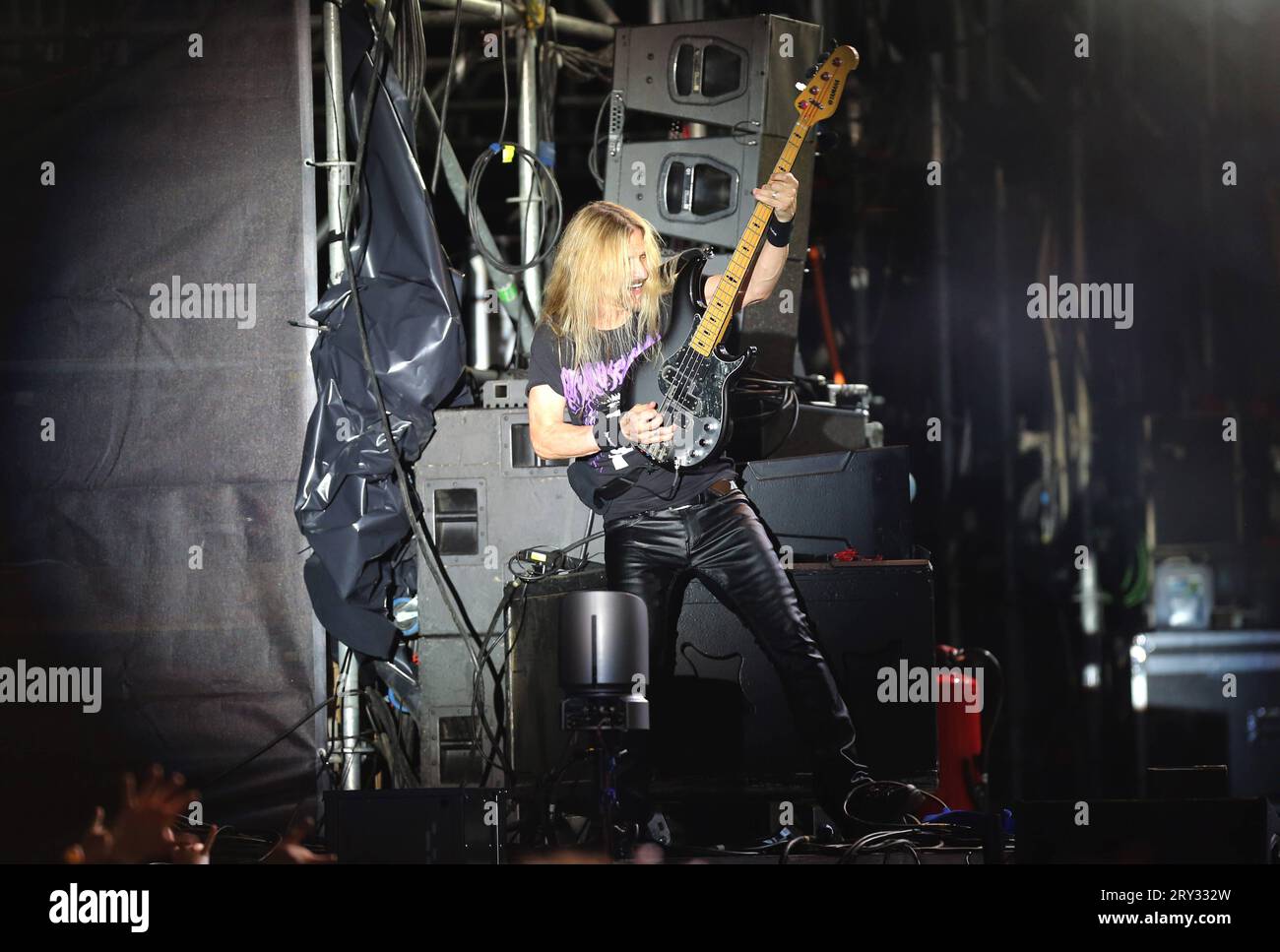 James lomenzo hi-res stock photography and images - Alamy