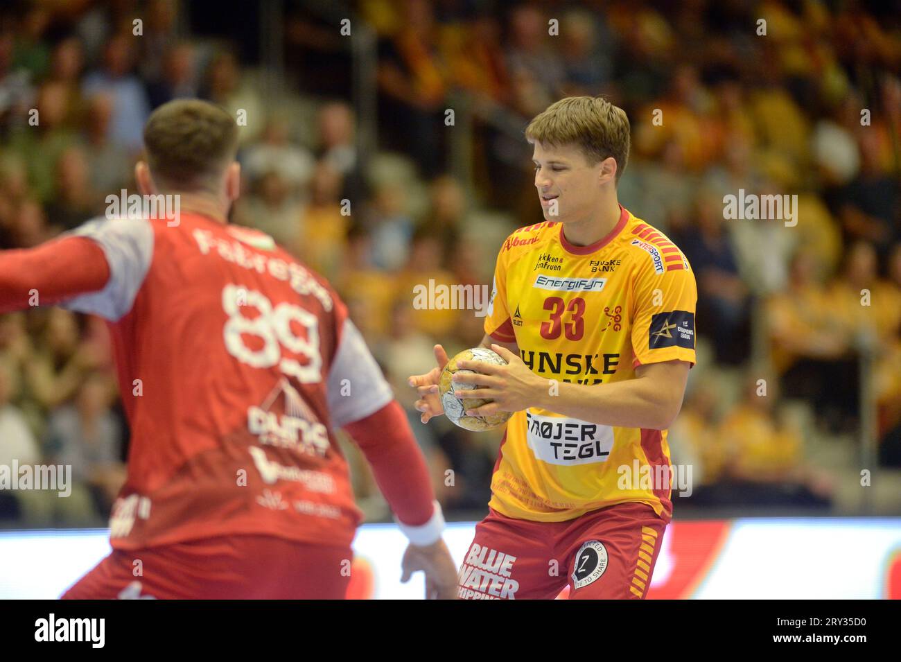Ludovic fabregas handball hi-res stock photography and images - Alamy