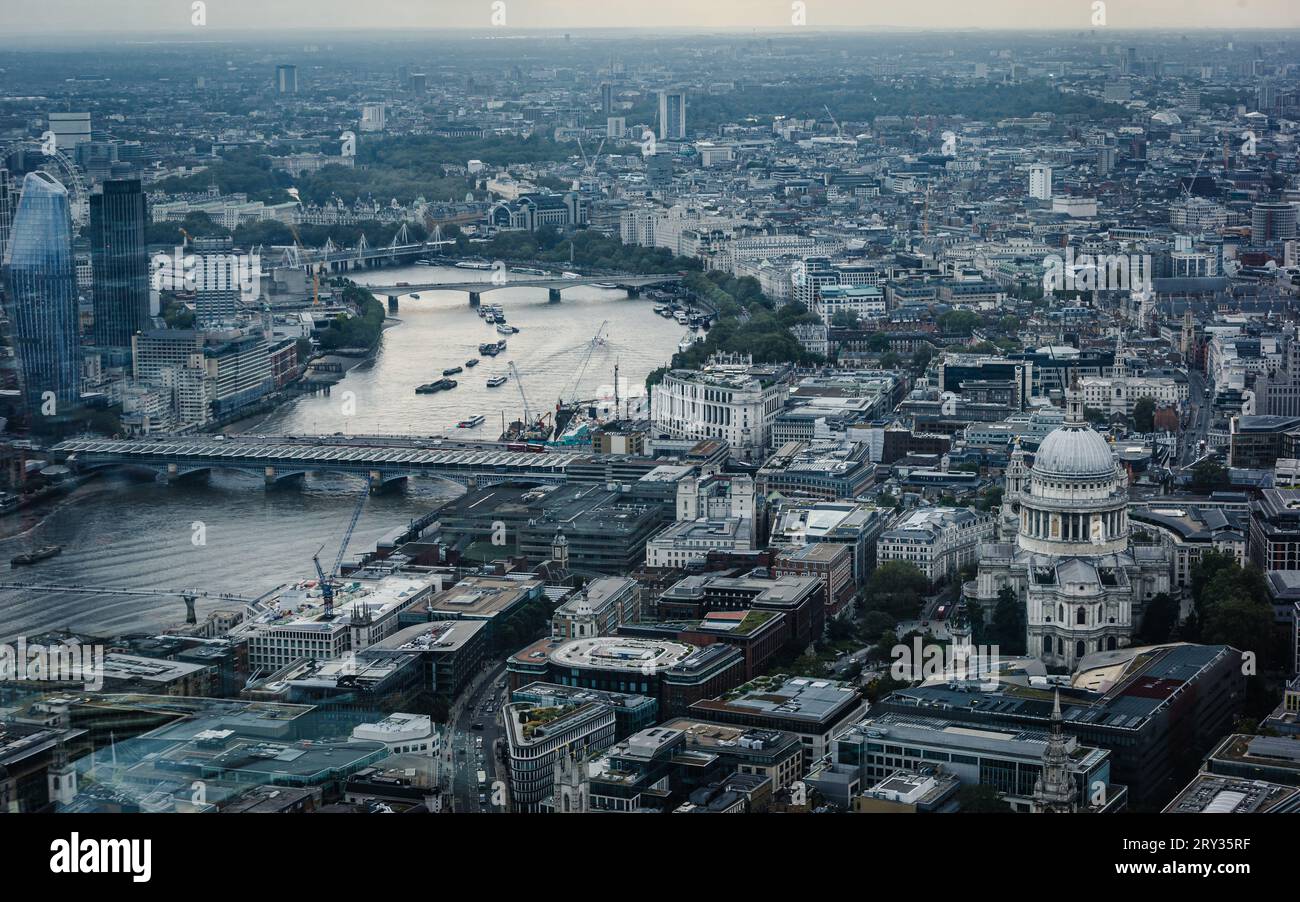 22 bishopgate hi-res stock photography and images - Alamy