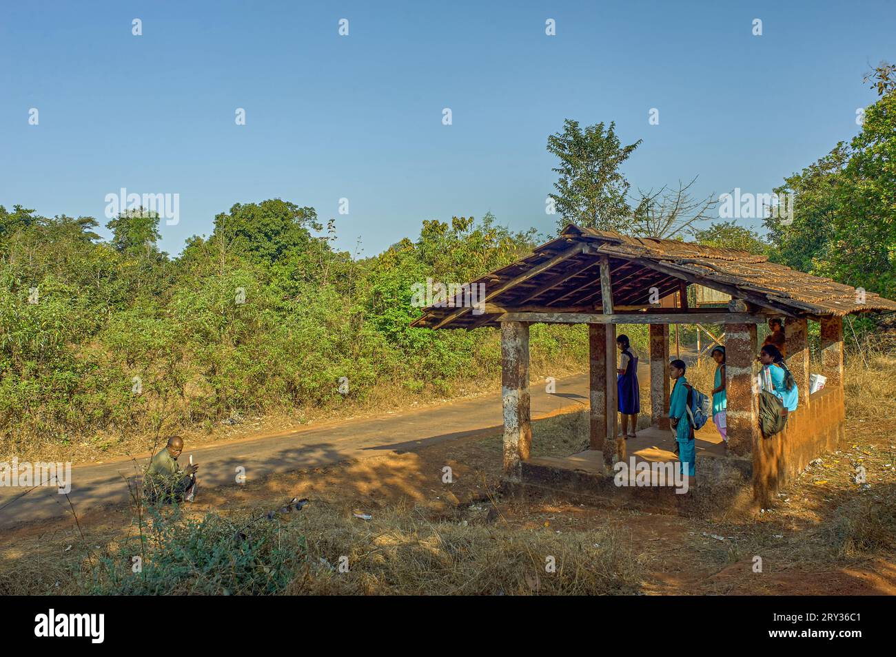 01 25 2011 Vintage Village Bus Stand Palavani, Mandangad, Ratnagiri ...