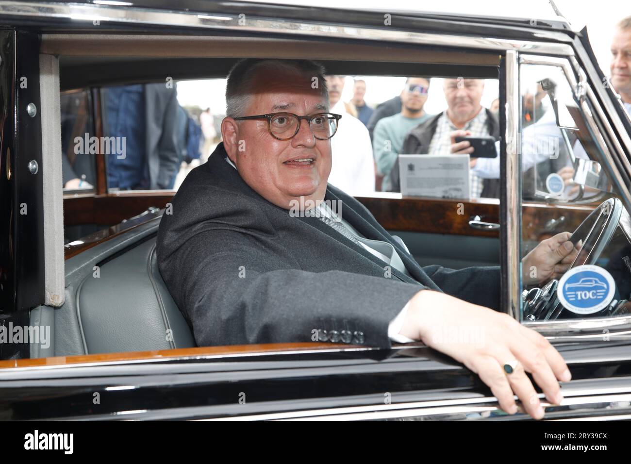 Stephan Seeger bei der Ankunft zur Trauung von Maria Teresita ...