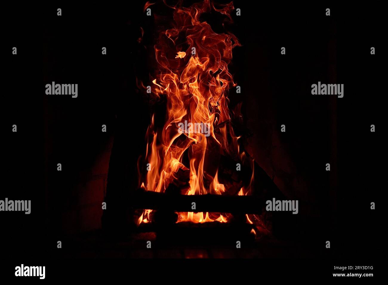 Relaxing fire in the fireplace Stock Photo - Alamy