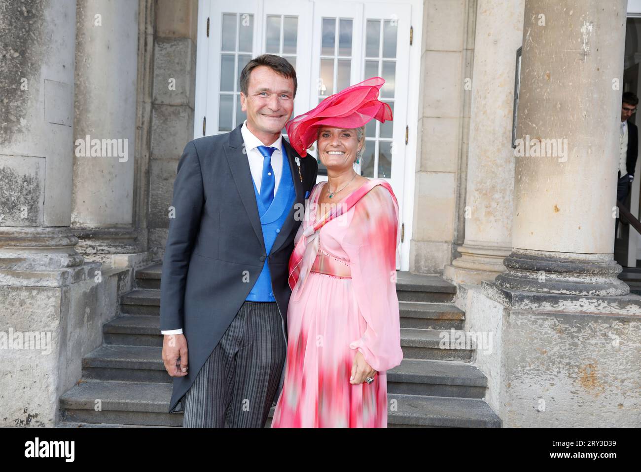 Philippe de Saporta und Ewa Tegner beim Sektempfang anlässlich der ...