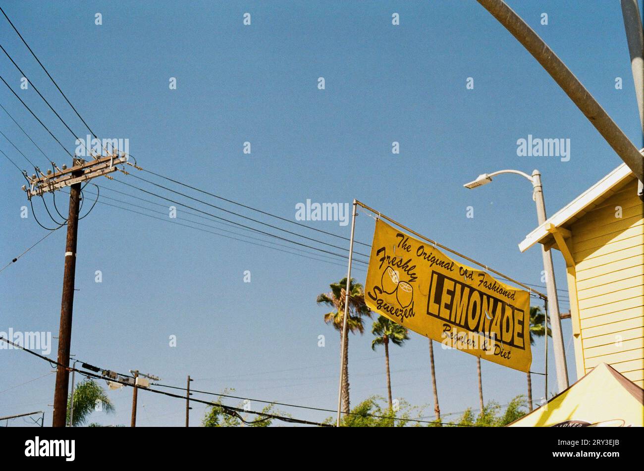 Old fashioned lemonade sign hi-res stock photography and images - Alamy