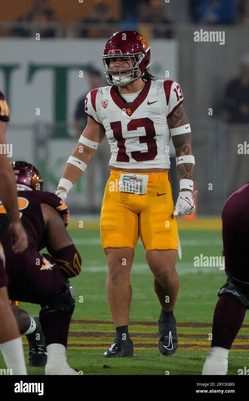 Southern California linebacker Mason Cobb (13) in the first half during ...