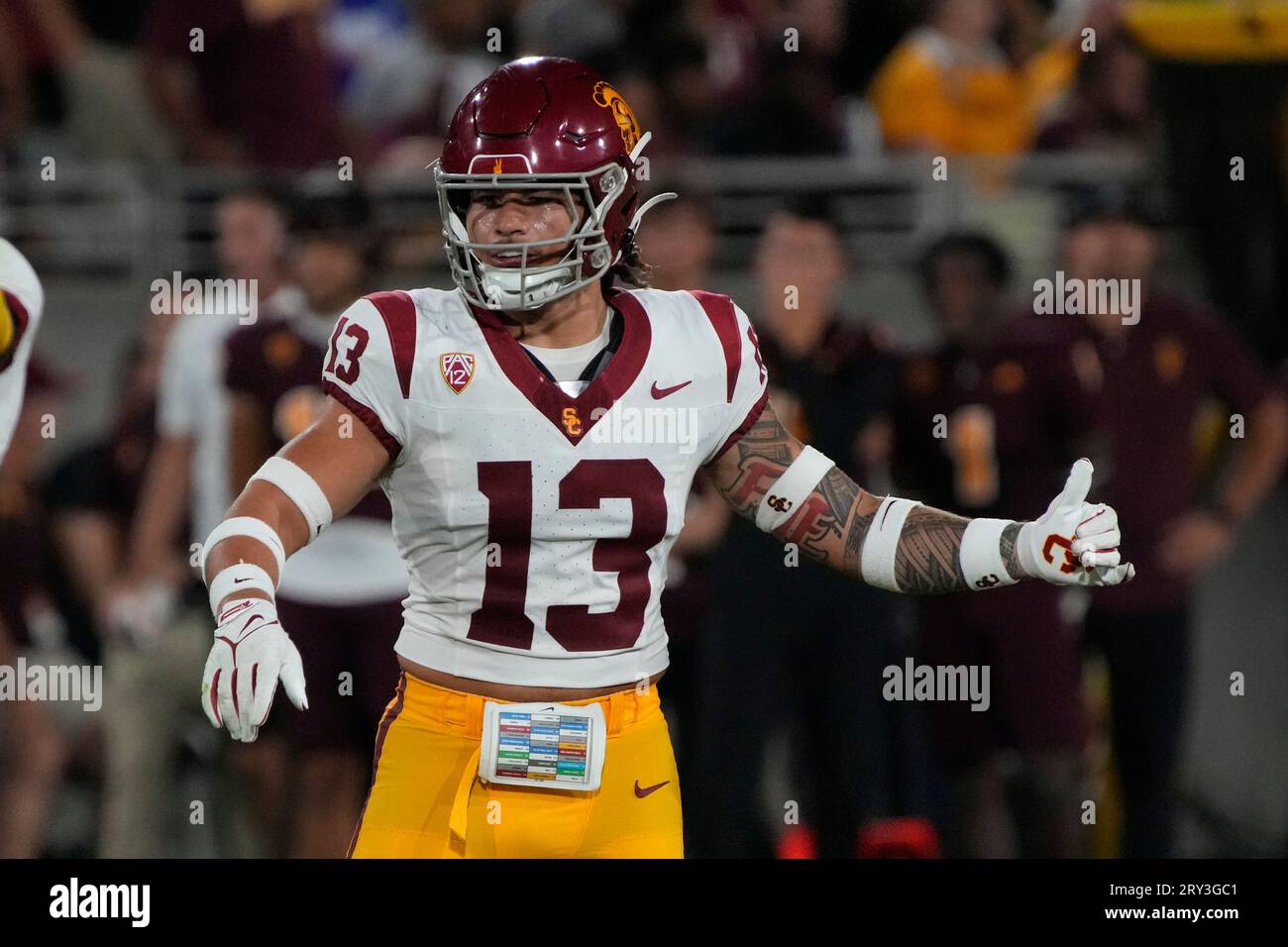 Southern California linebacker Mason Cobb (13) in the first half during ...