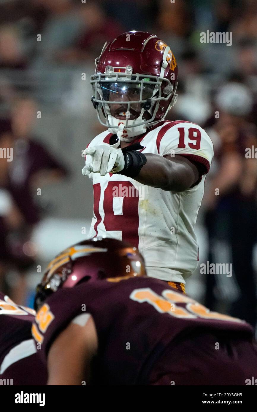 Southern California safety Jaylin Smith (19) in the first half during ...