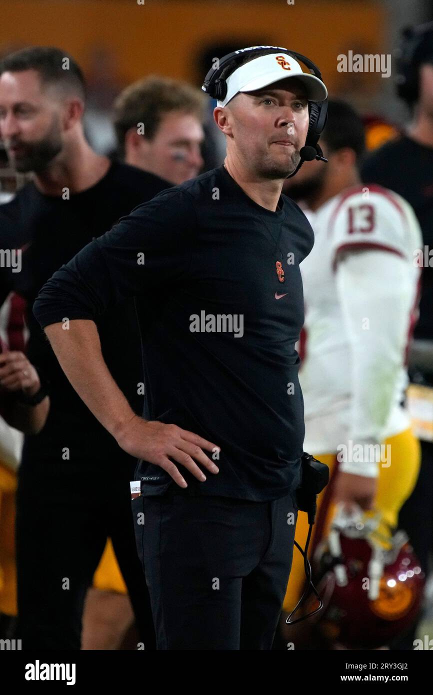 Southern California head coach Lincoln Riley in the first half during ...