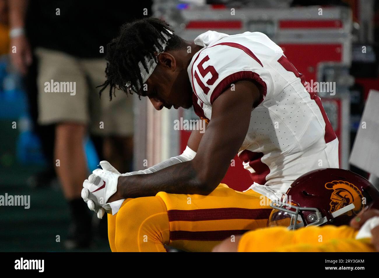Southern California wide receiver Dorian Singer (15) in the first half ...