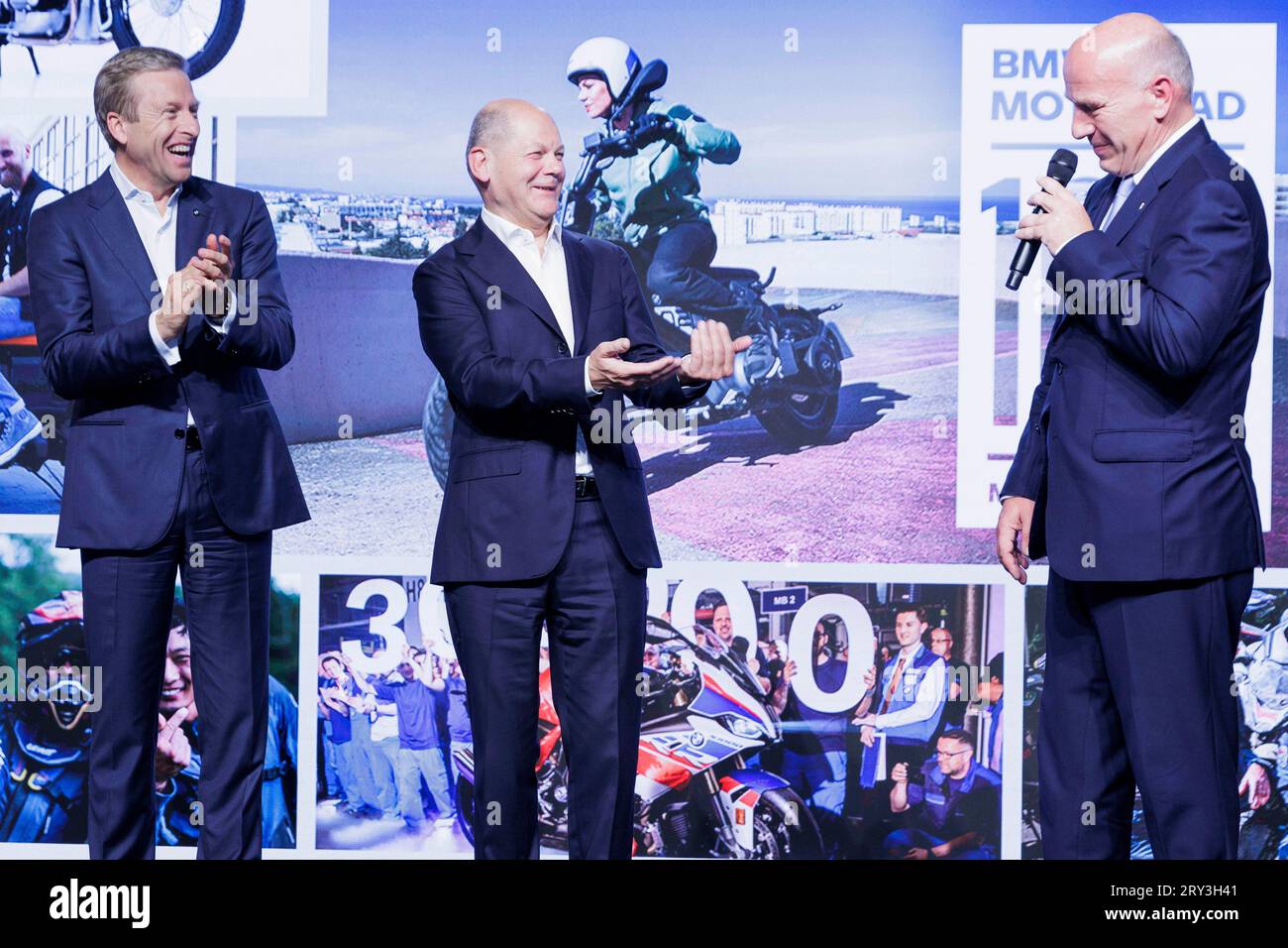 Berlin, Germany. 28th Sep, 2023. Oliver Zipse (l-r), Chairman of the ...