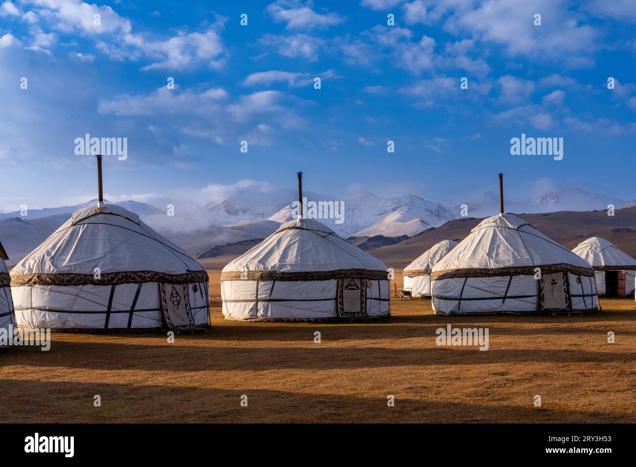Yurt camp in Kyrgyzstan Stock Photo - Alamy