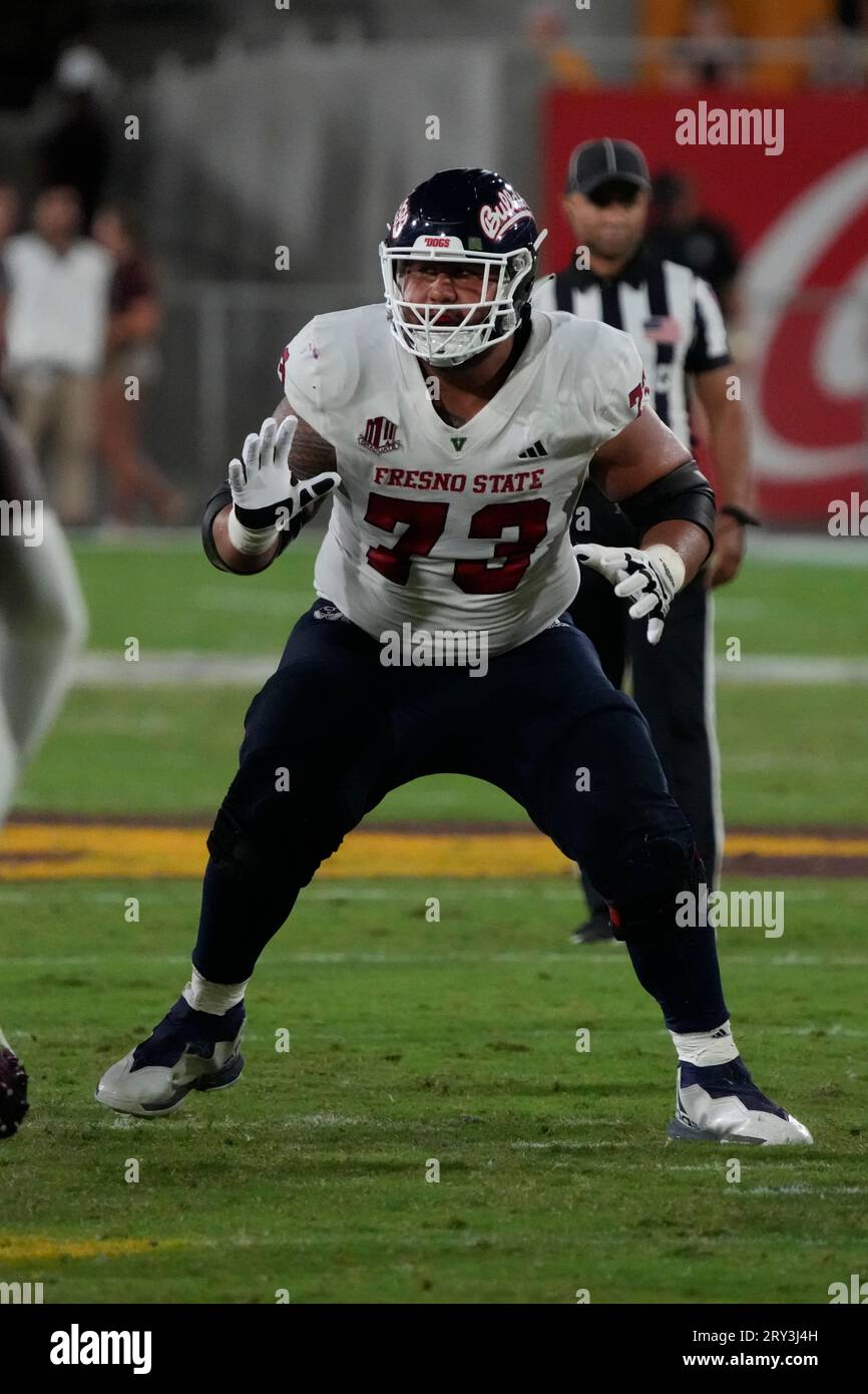 Fresno State offensive lineman Jacob Isaia (73) in the first half ...