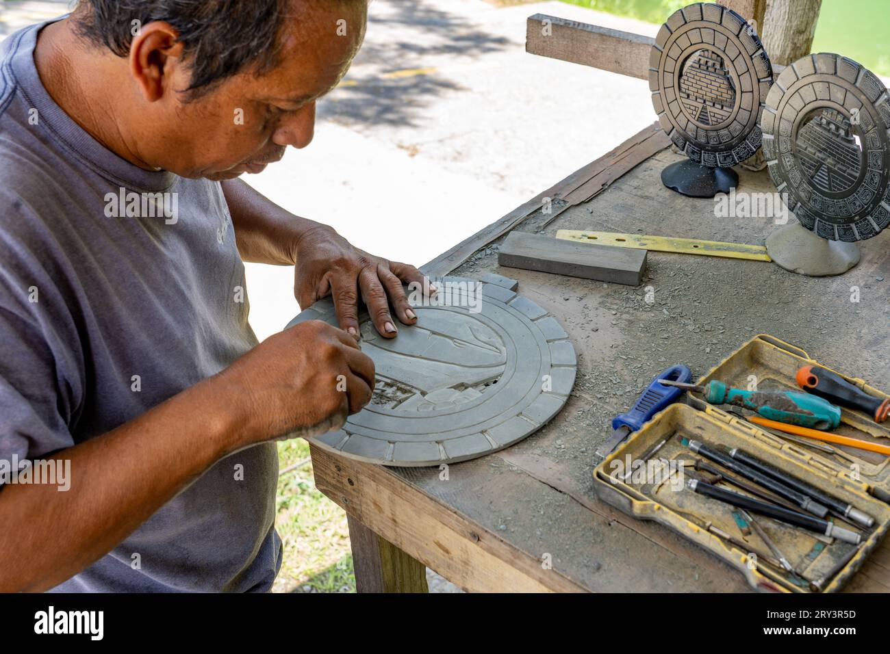 Mayan craftsman hi-res stock photography and images - Alamy