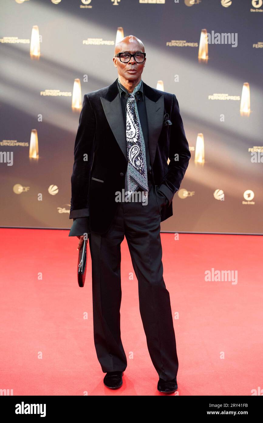 Bruce DARNELL, Model, Roter Teppich, Red Carpet Show, Ankunft, arrival ...