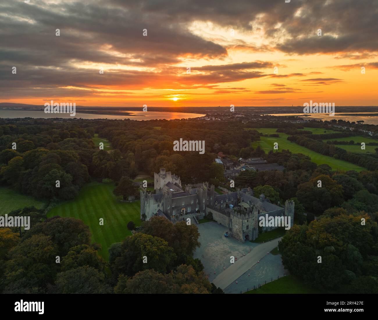 Howth castle hi-res stock photography and images - Alamy