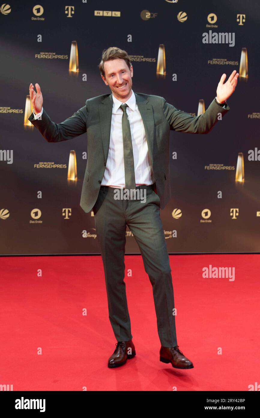 Louis KLAMROTH, Moderator, Talkmaster, Roter Teppich, Red Carpet Show ...