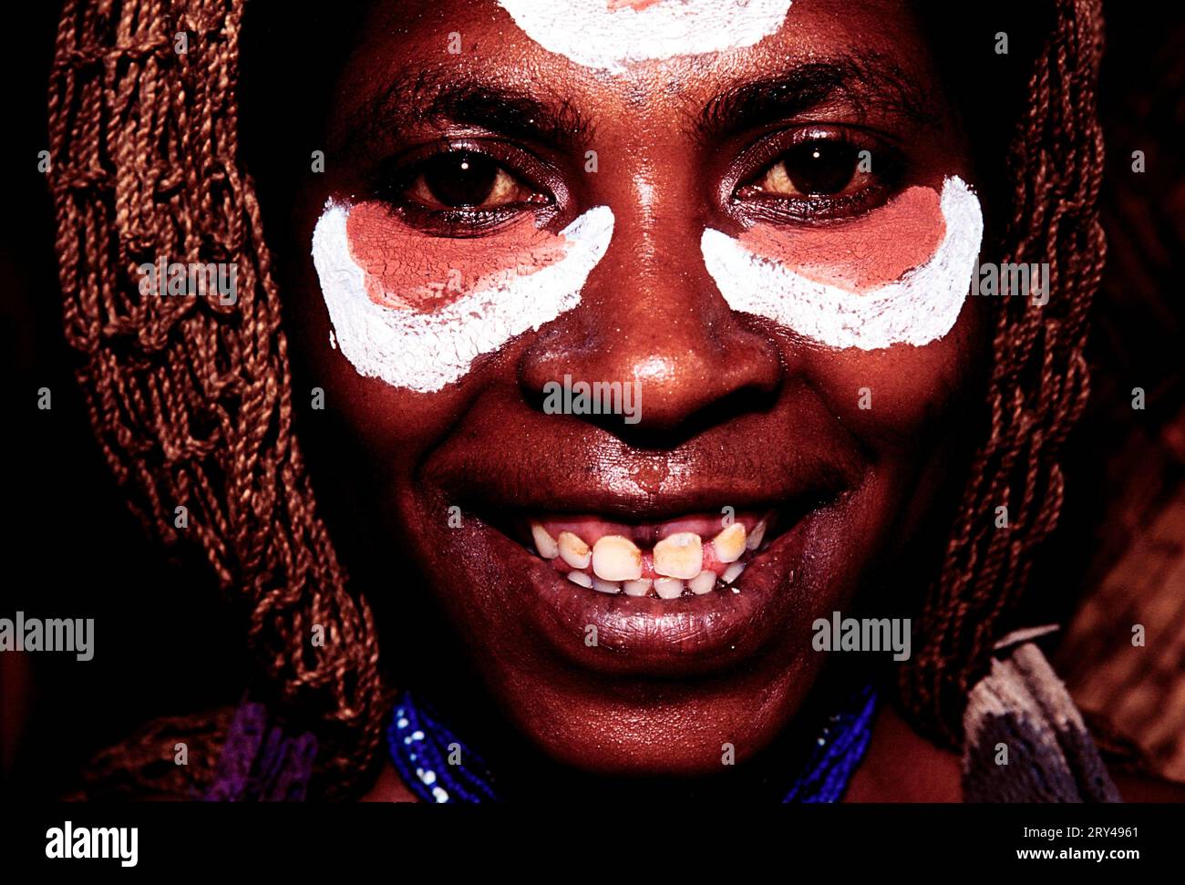 Huli woman hi-res stock photography and images - Alamy