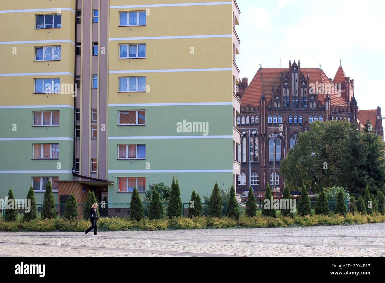 Soviet and classic style houses hi-res stock photography and images - Alamy