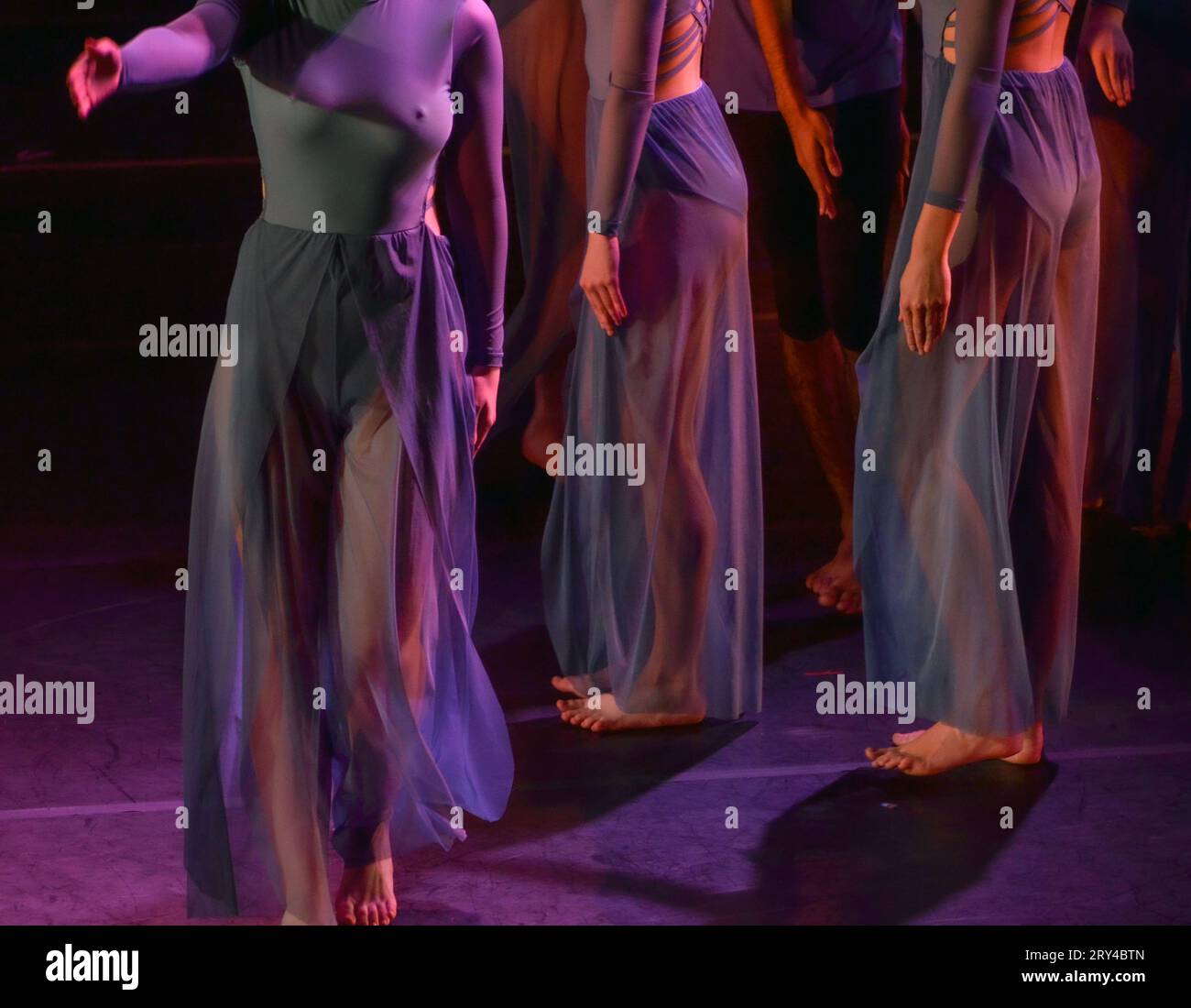 Small group of women dancers Stock Photo - Alamy