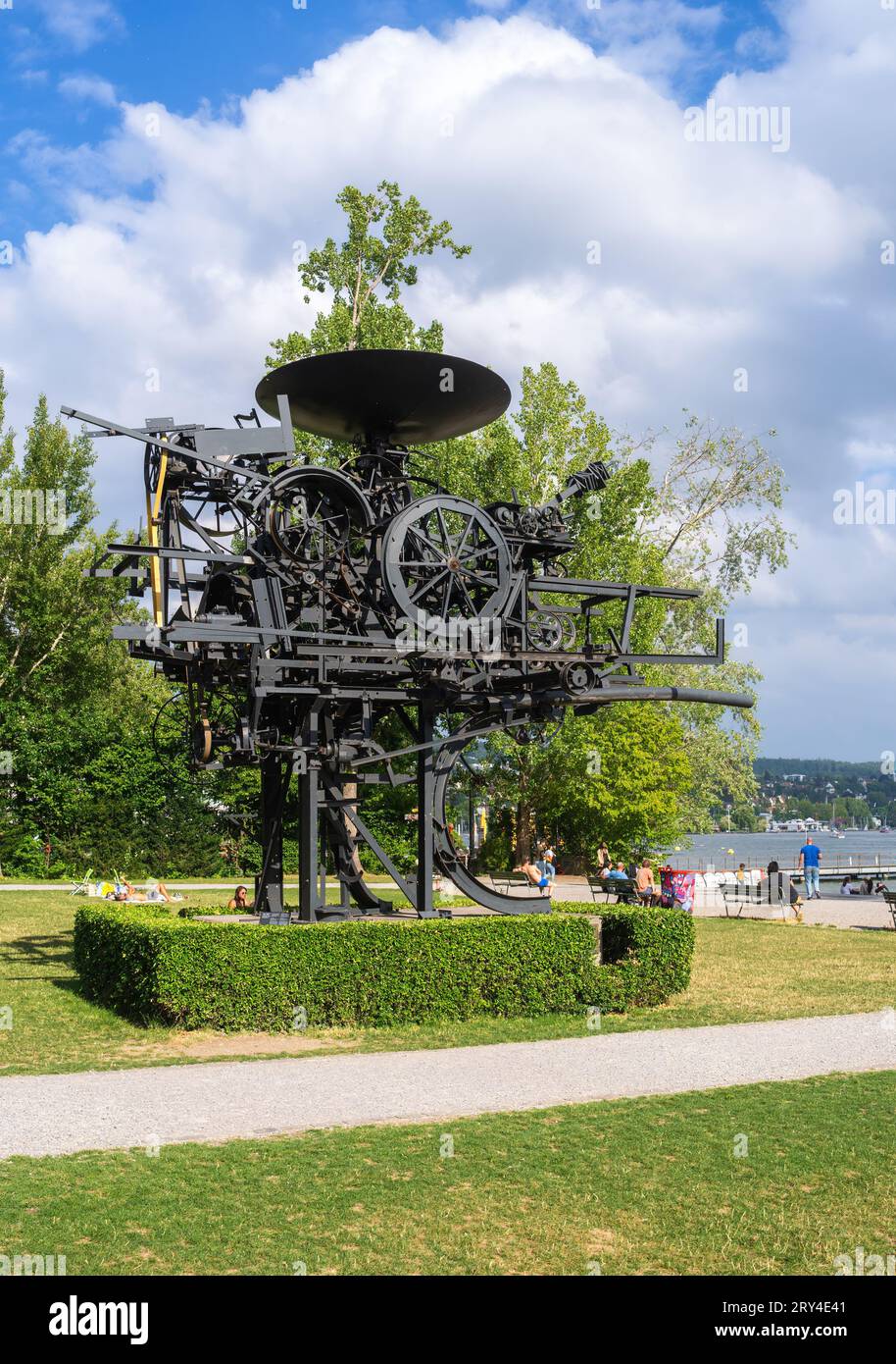 Jean Tinguely Kinetic Sculpture