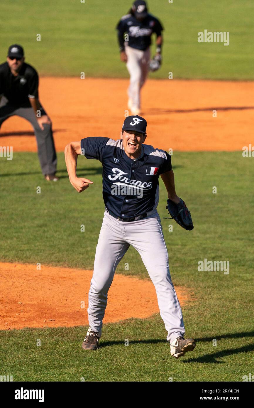 Robyn field hi-res stock photography and images - Alamy