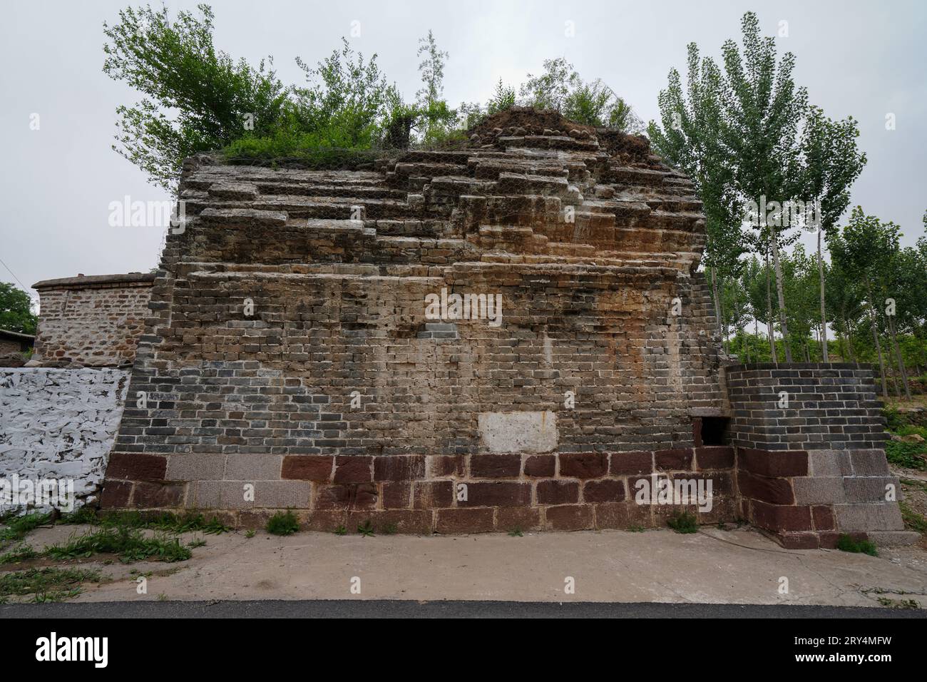 Ming dynasty relics hi-res stock photography and images - Alamy