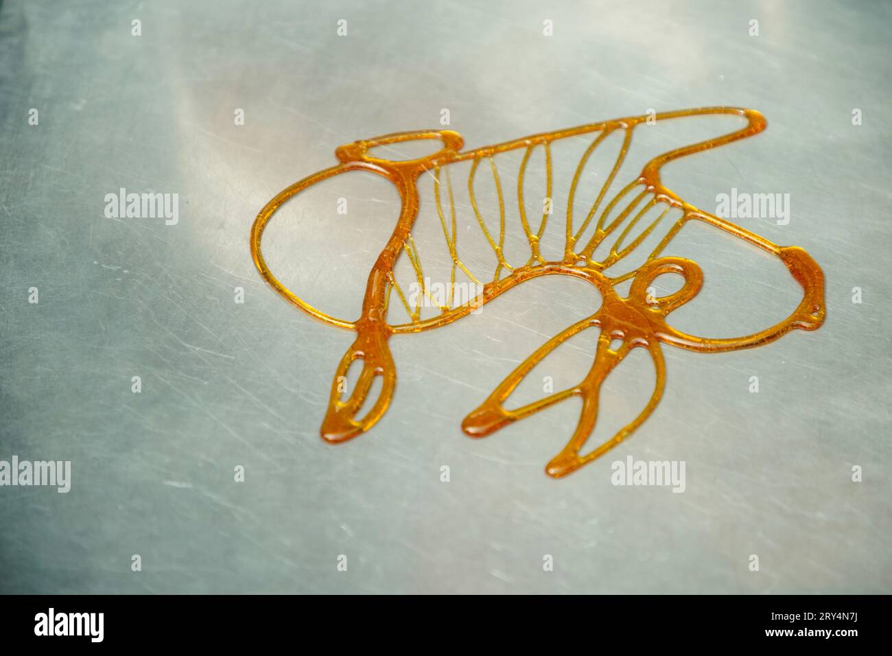 Traditional Chinese Sugar Painting Production Stock Photo - Alamy