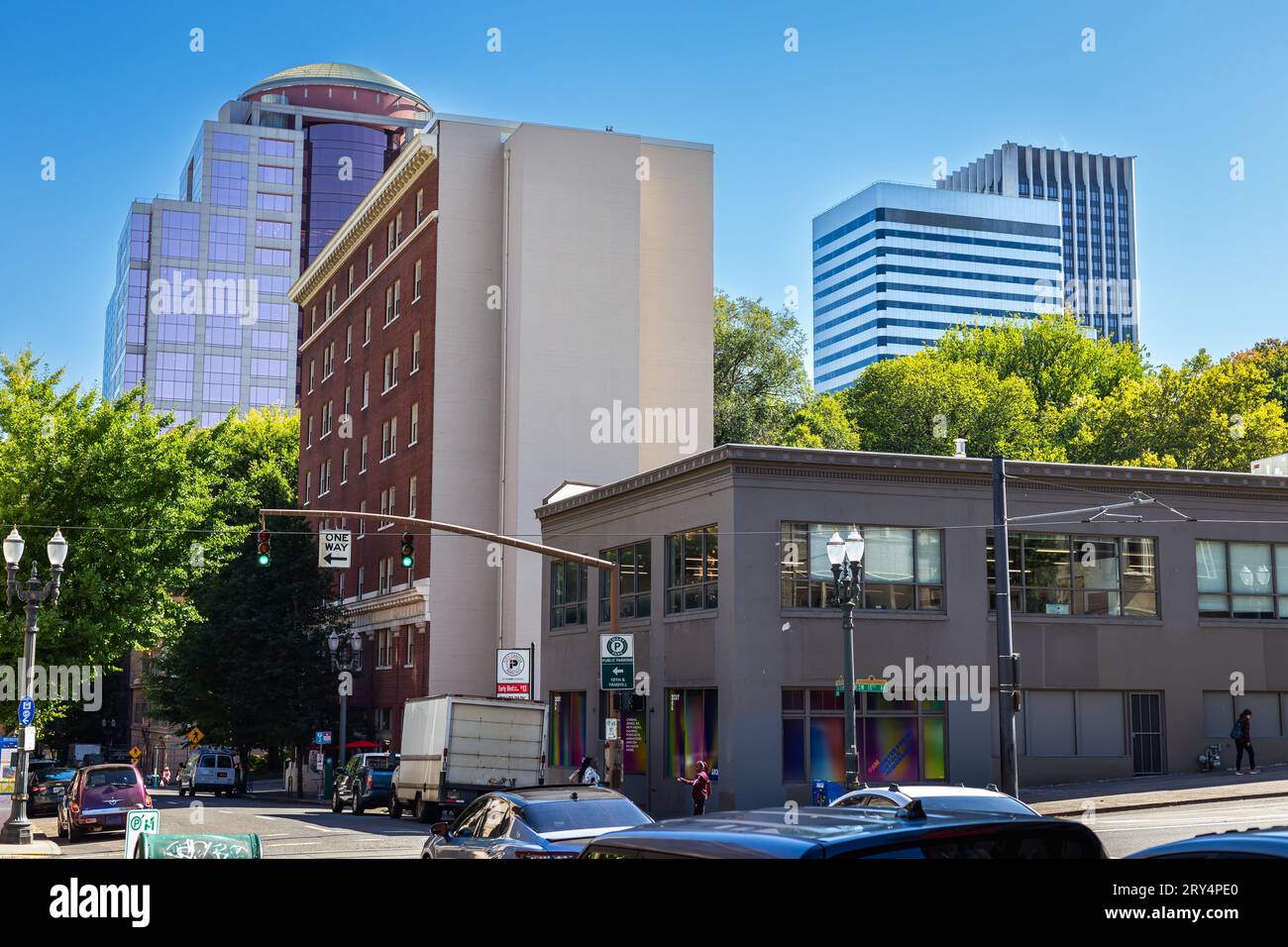 Portland Oregon streets and skyscrapers on a sunny day Stock Photo - Alamy