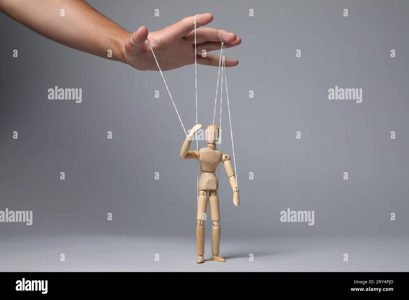 Brain with puppet strings hi-res stock photography and images - Alamy