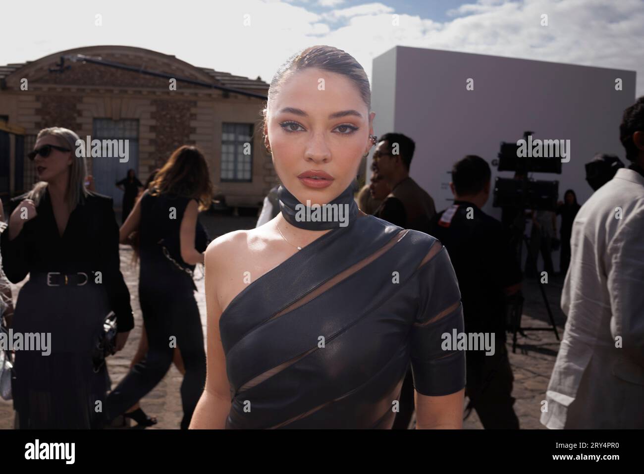 Madelyn Cline arrives for the Givenchy Spring/Summer 2024 womenswear ...