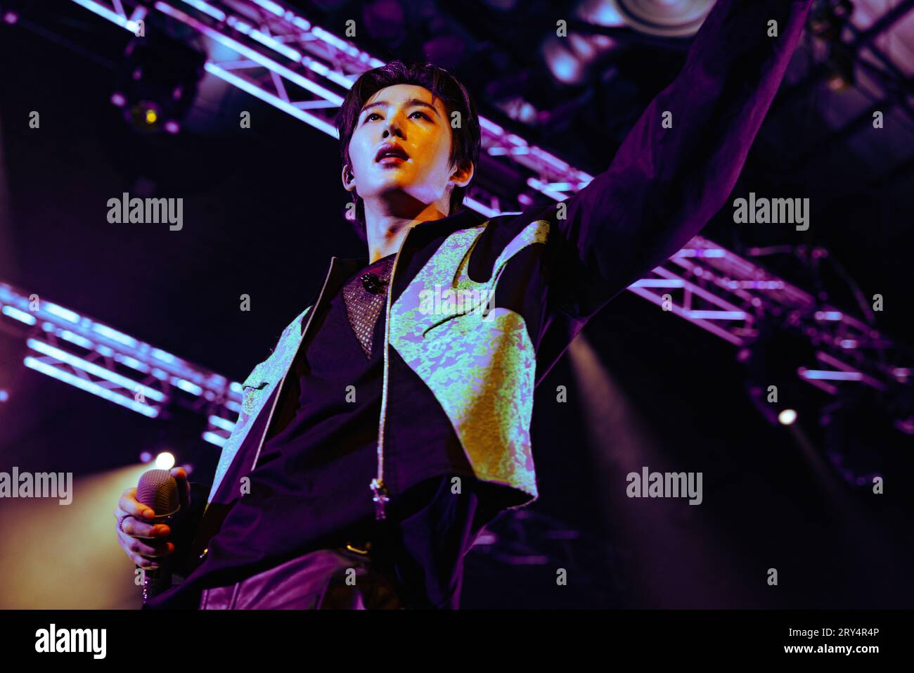 Ikon k pop hi-res stock photography and images - Alamy
