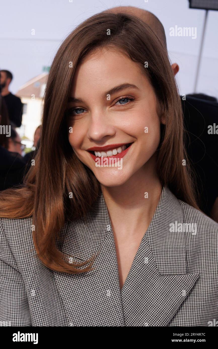 Barbara Palvin Teeth
