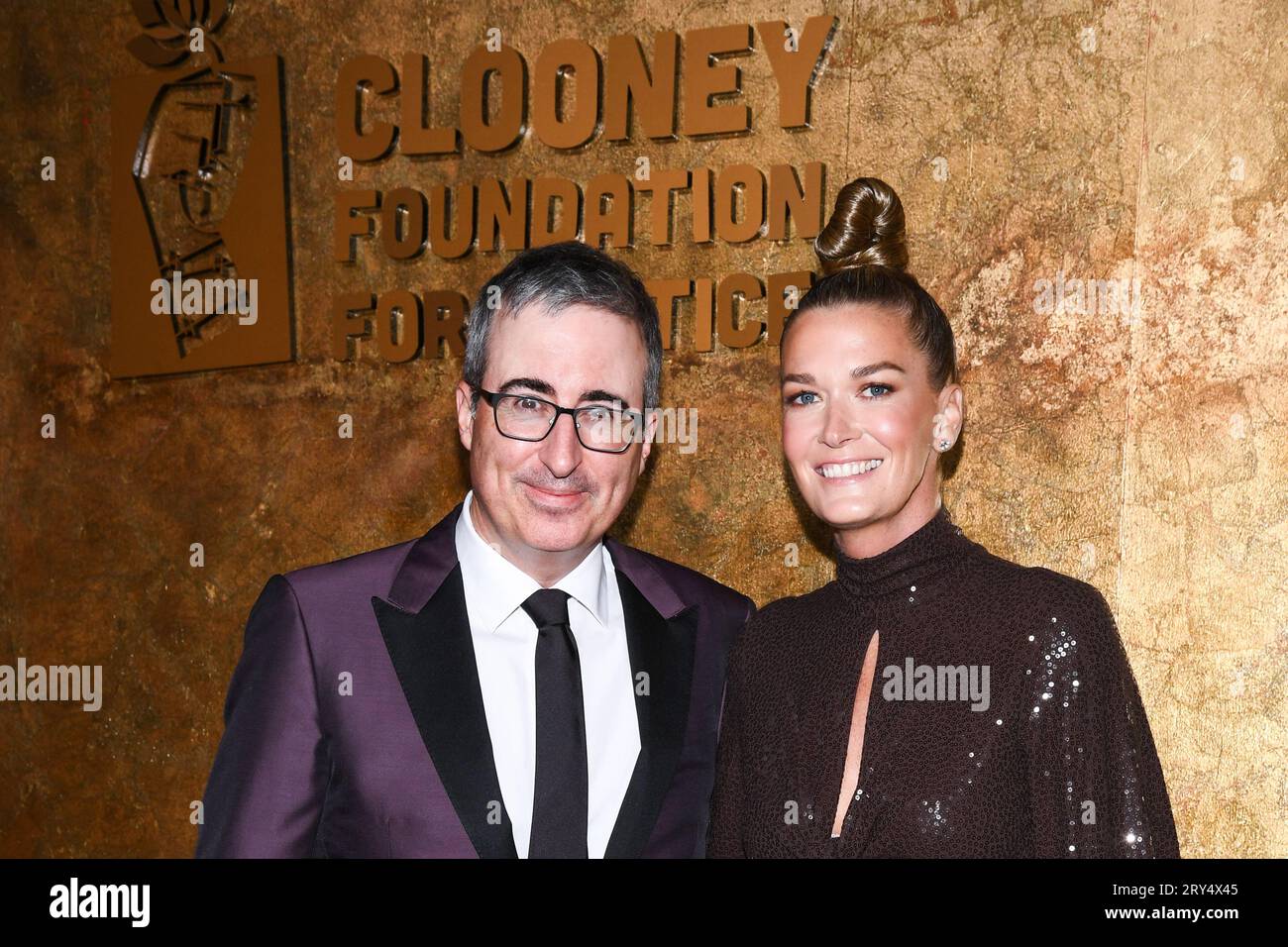 New York, USA. 28th Sep, 2023. John Oliver and Kate Norley walking on ...