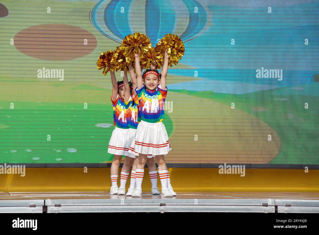 Exciting performances hi-res stock photography and images - Alamy