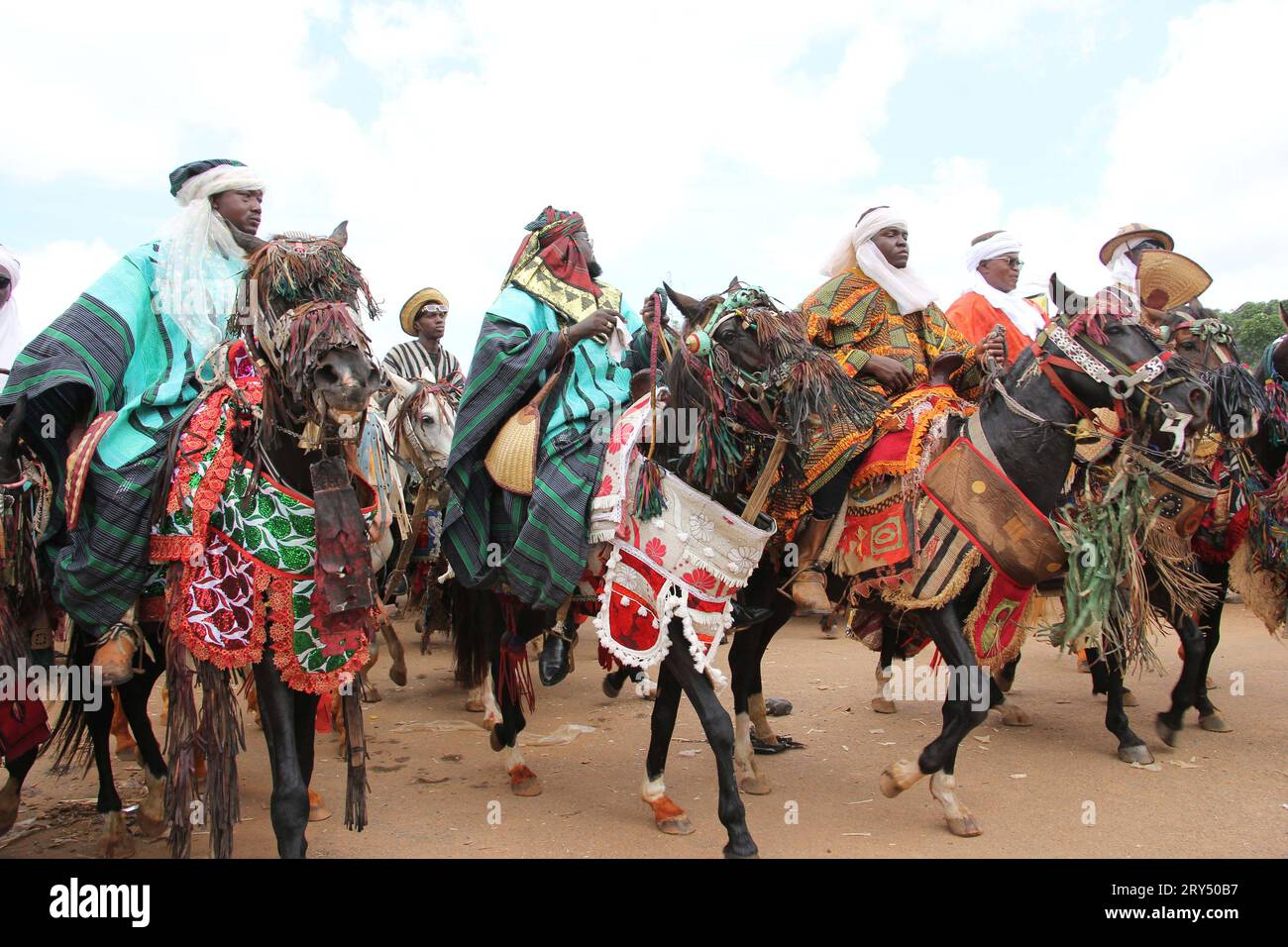 Traditional dances of benin hi-res stock photography and images - Alamy