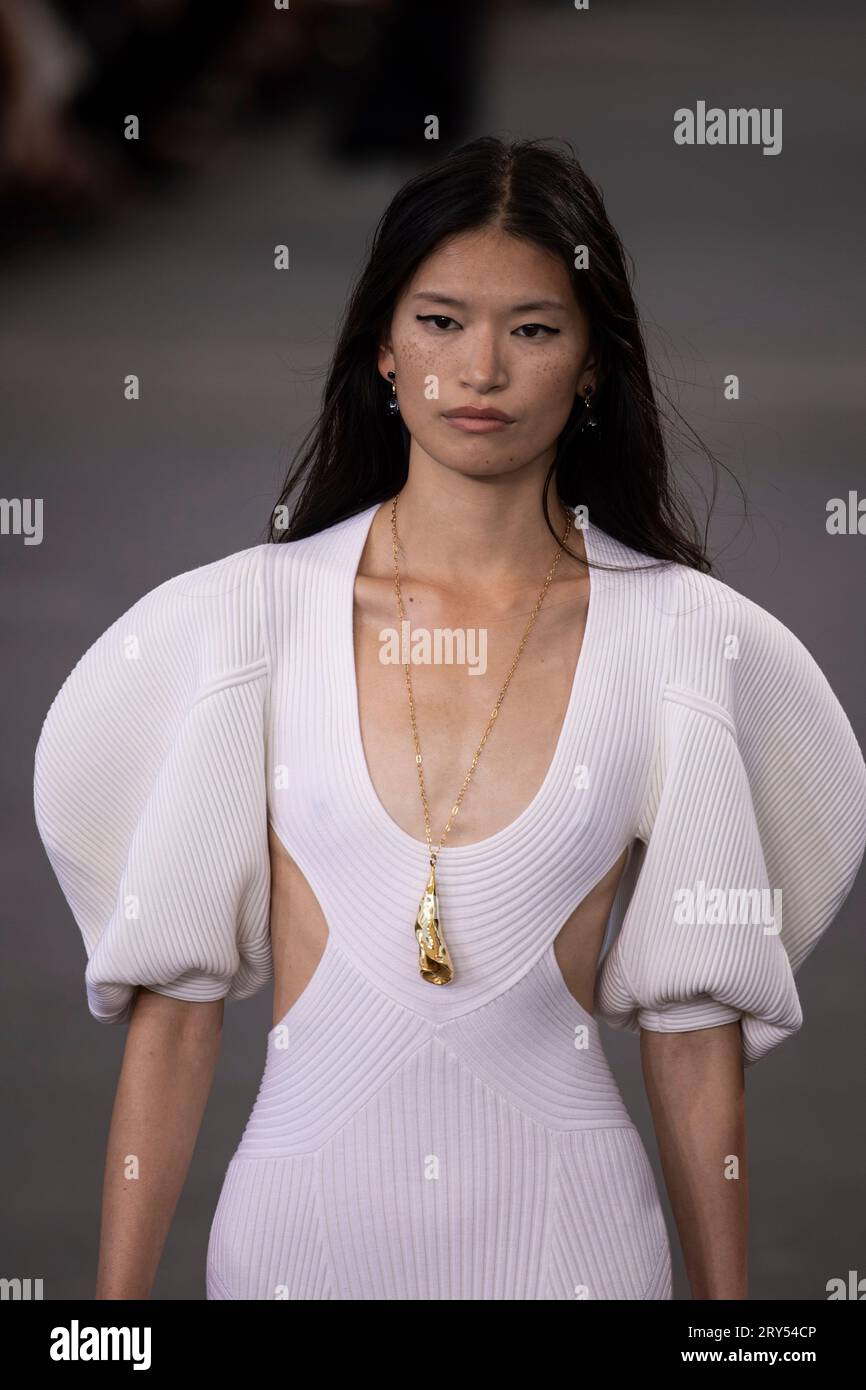 A model wears a creation for the Chloe Spring/Summer 2024 womenswear ...