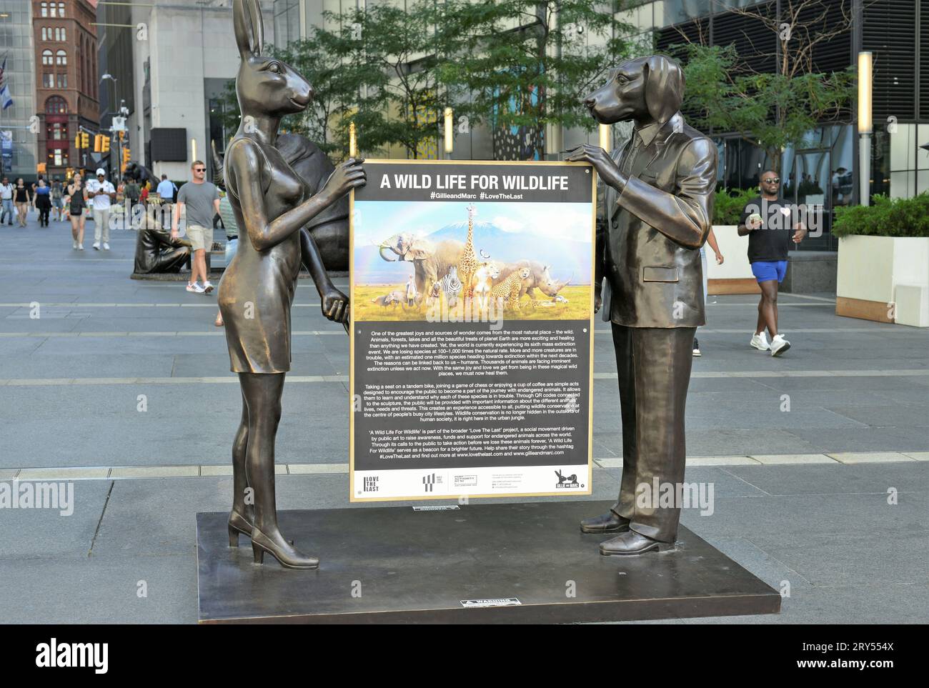 Animal Sculptures created by Gillie and Marc in lower Manhattan, New York, USA Stock Photo - Alamy