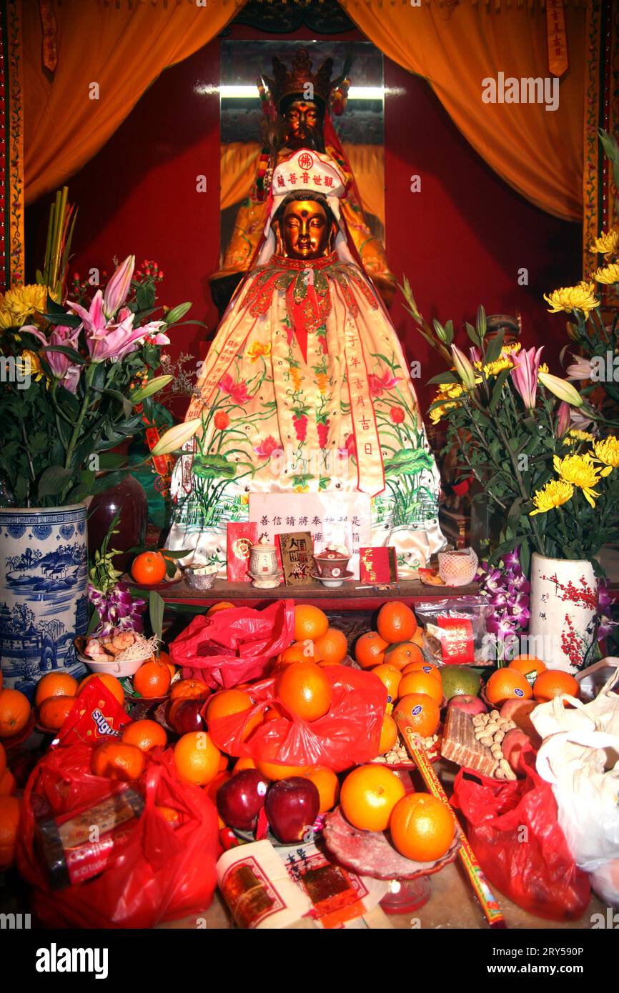 Chinese Goddess of Kwun YUm, or Kuan Yin, Mother Goddess of Compassion ...