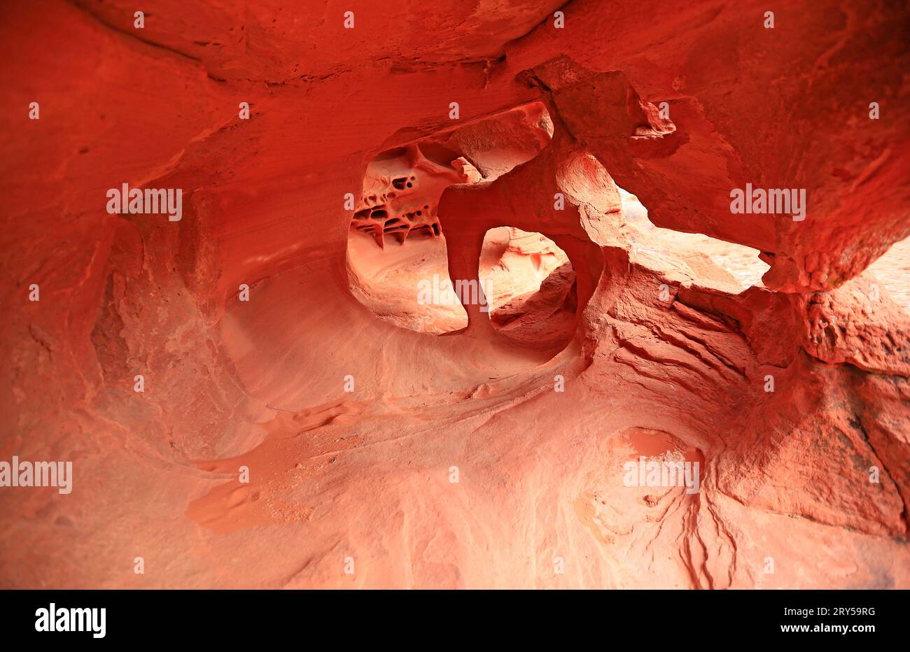 Fire cave with Windstone Arch - Valley of Fire State Park, Nevada Stock ...