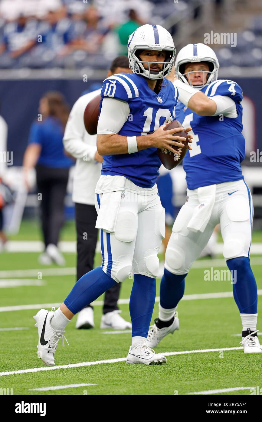 Indianapolis Colts quarterback Gardner Minshew (10) warms up before an NFL football game against ...