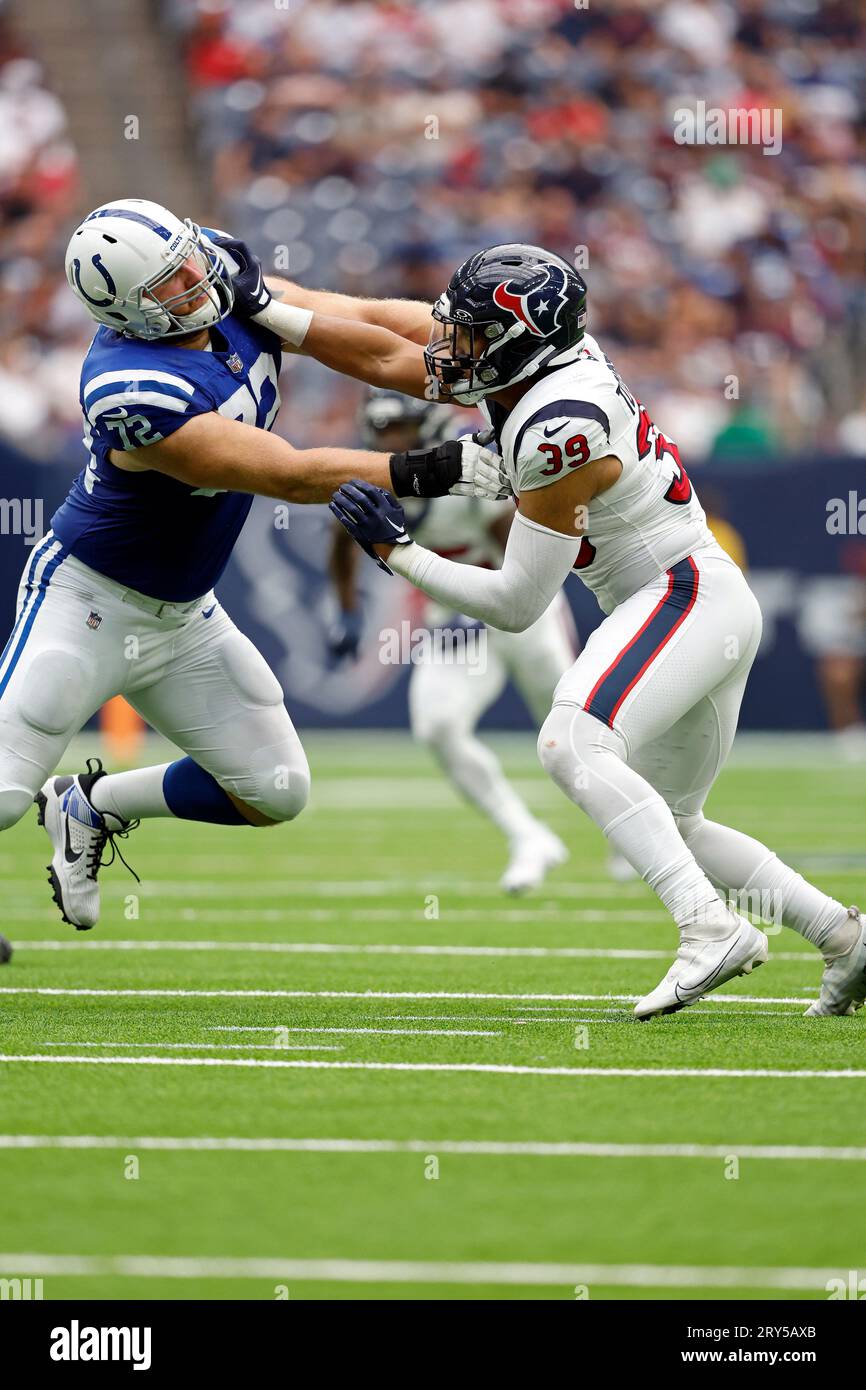Indianapolis Colts offensive tackle Braden Smith (72) and Houston ...