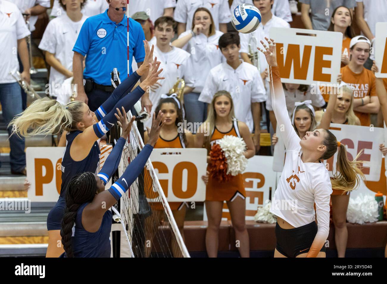 AUSTIN, TX - SEPTEMBER 28: Texas Longhorns opposite hitter Molly ...