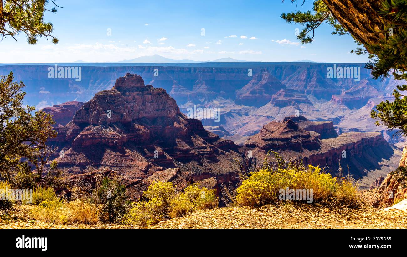 View at the Walhalla Overlook on the Cape Royal Road at the North Rim ...