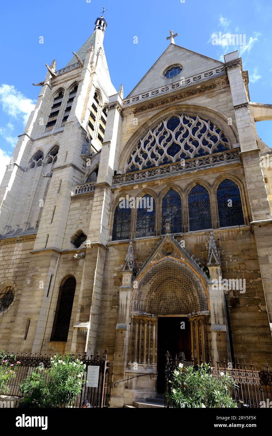 Saint severin church hi-res stock photography and images - Alamy
