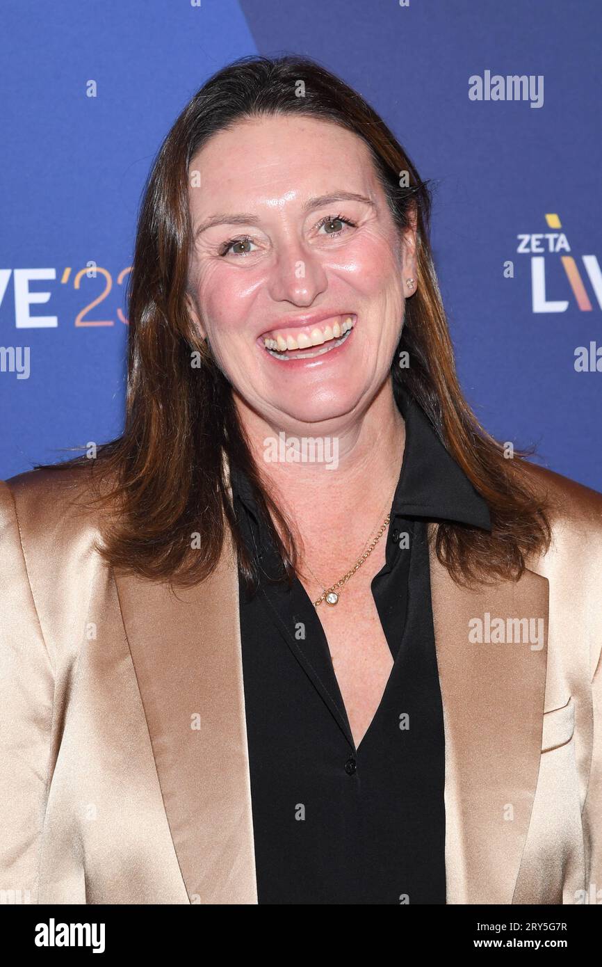 Sophie kelly hi-res stock photography and images - Alamy